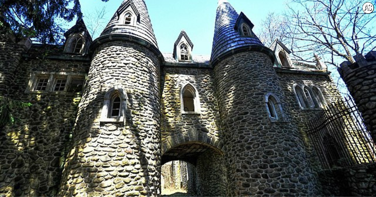 The Medieval-Inspired and Derelict Dundas Castle In the Catskill ...