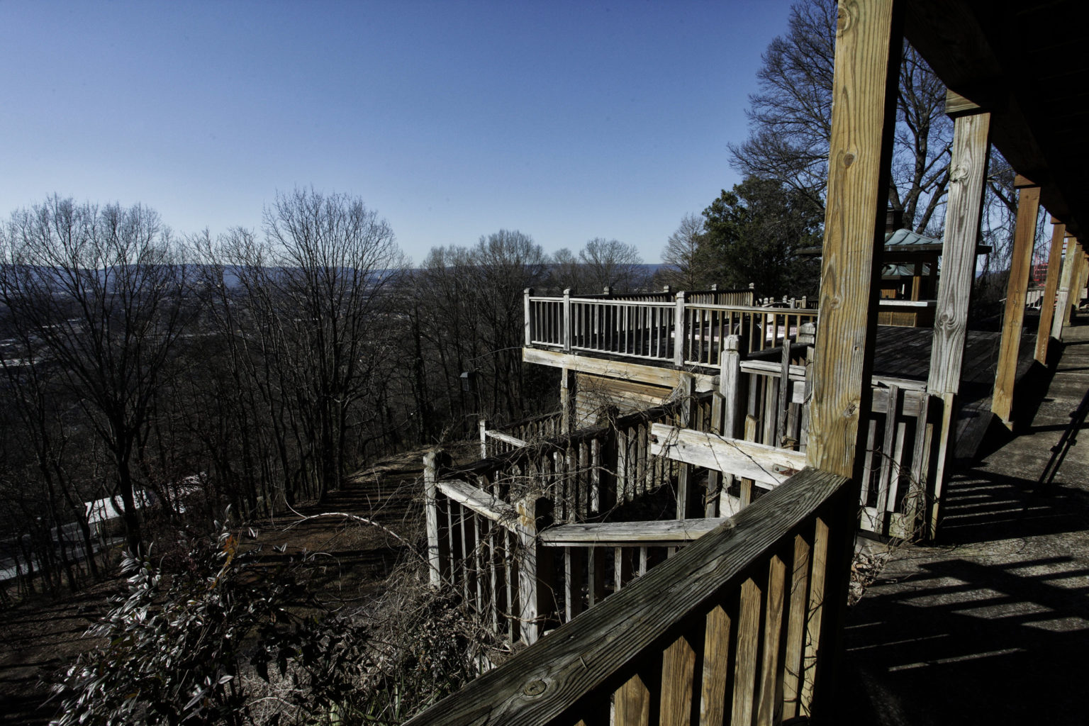 The Tiki Palace in Tennessee - Abandoned Spaces