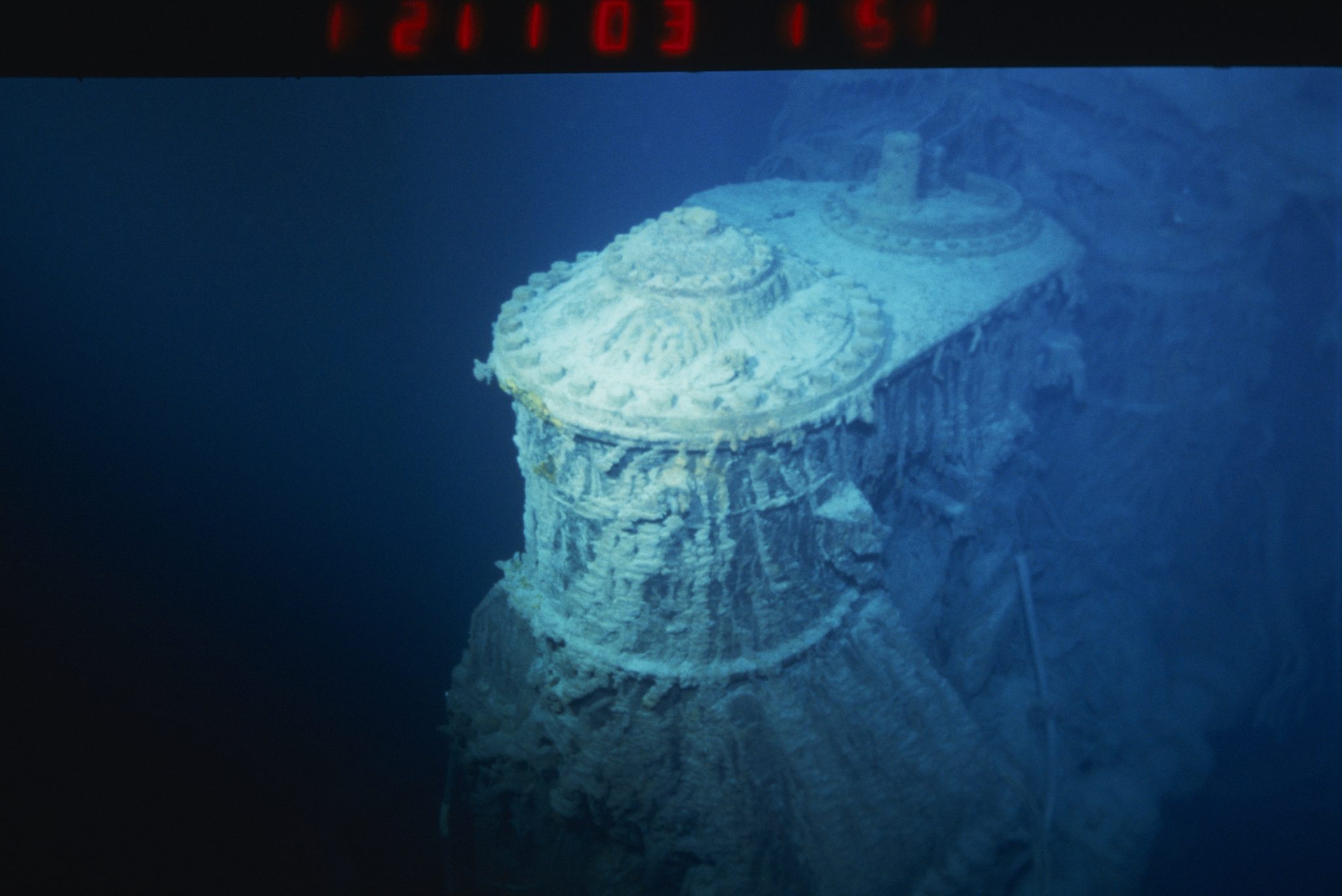 Titanics Wreckage Is Rusting Away And Will Soon Disappear Forever Abandoned Spaces